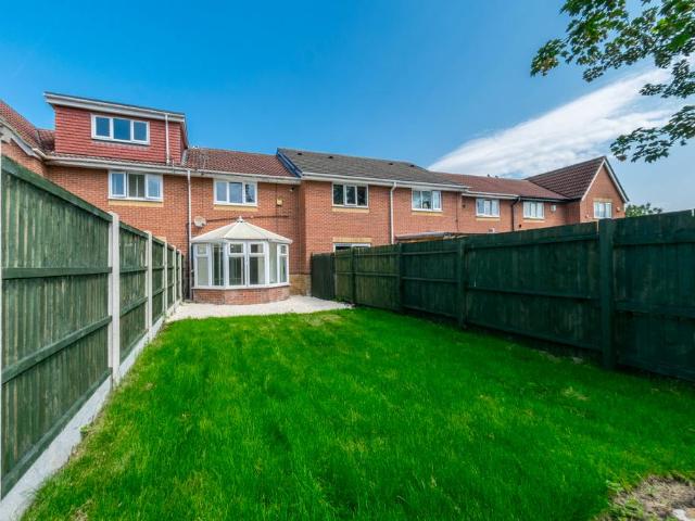 2 bedroom terraced house to rent
