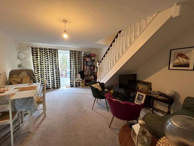 2 bedroom terraced house to rent
