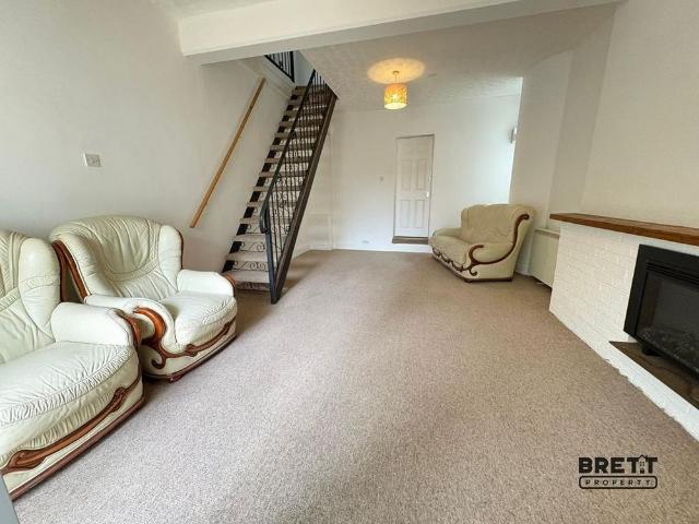 2 bedroom terraced house to rent
