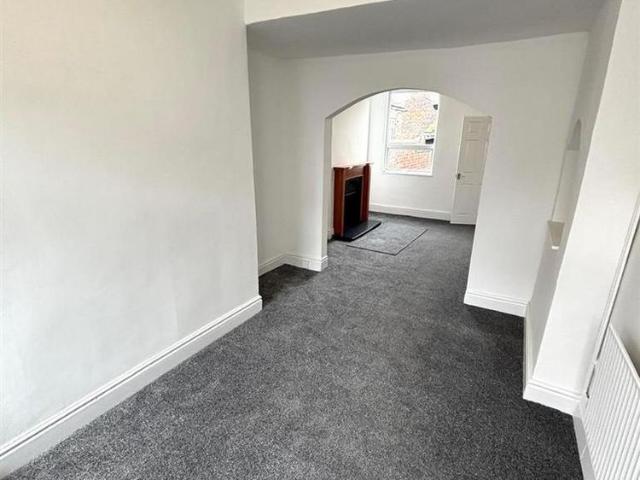 2 bedroom terraced house to rent
