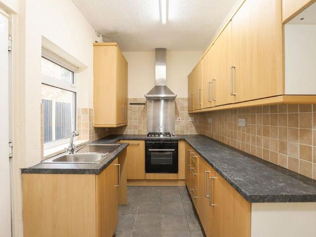 2 bedroom terraced house to rent