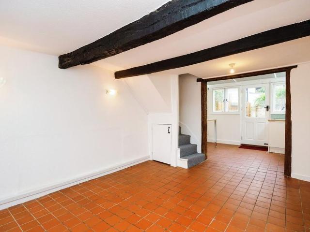2 bedroom terraced house to rent