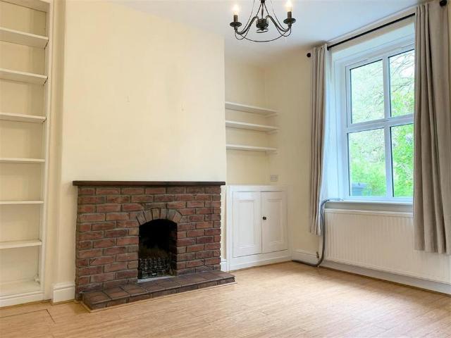 2 bedroom terraced house to rent
