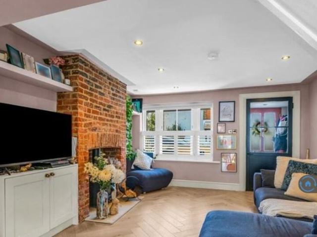 2 bedroom terraced house to rent