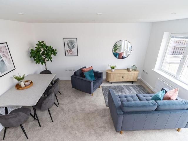 2 bedroom terraced house to rent