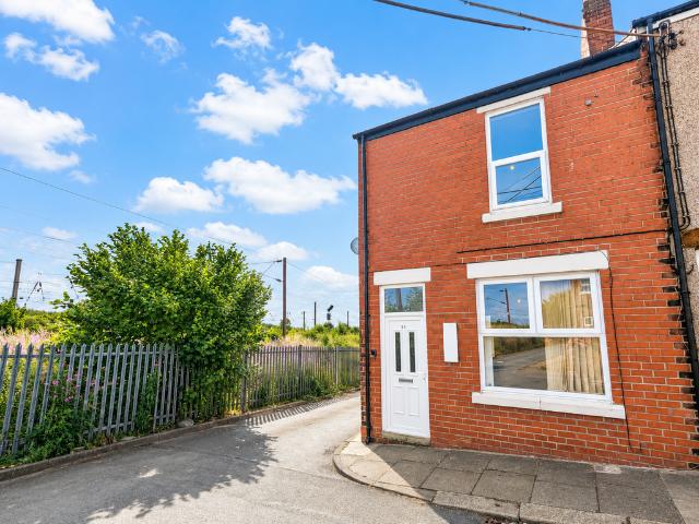 2 bedroom terraced house to rent