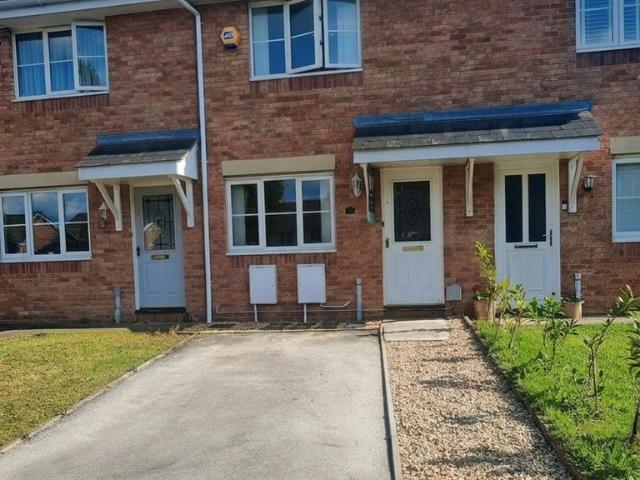 2 bedroom terraced house to rent