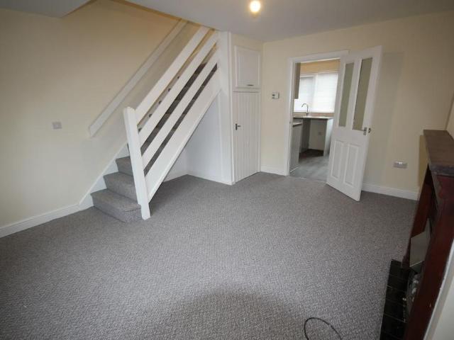 2 bedroom terraced house to rent