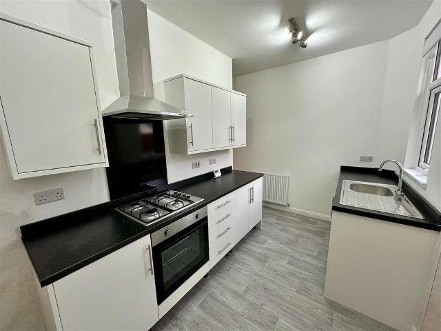 2 bedroom terraced house to rent
