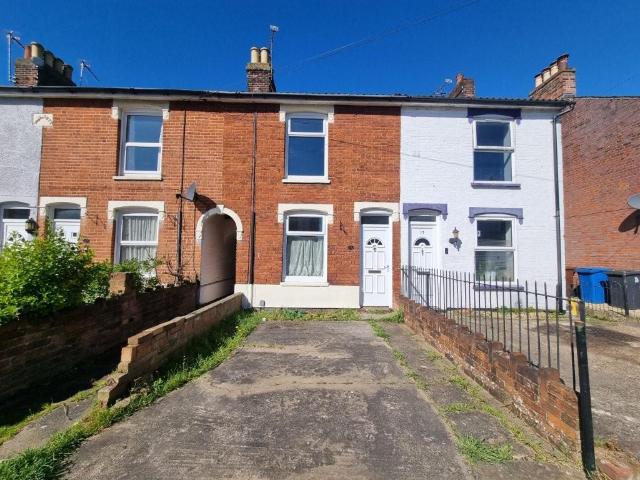 2 bedroom terraced house to rent