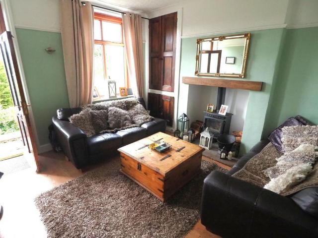 2 bedroom terraced house to rent