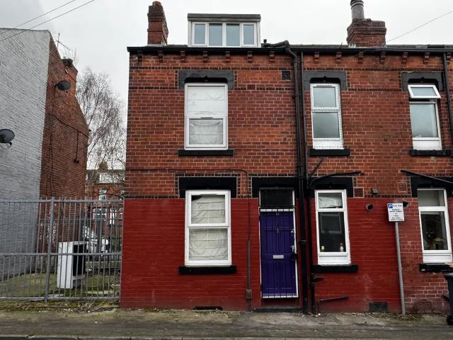 2 bedroom terraced house to rent