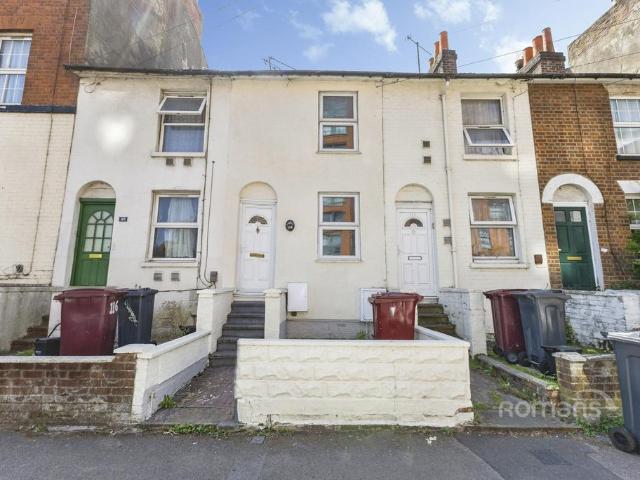 2 bedroom terraced house to rent