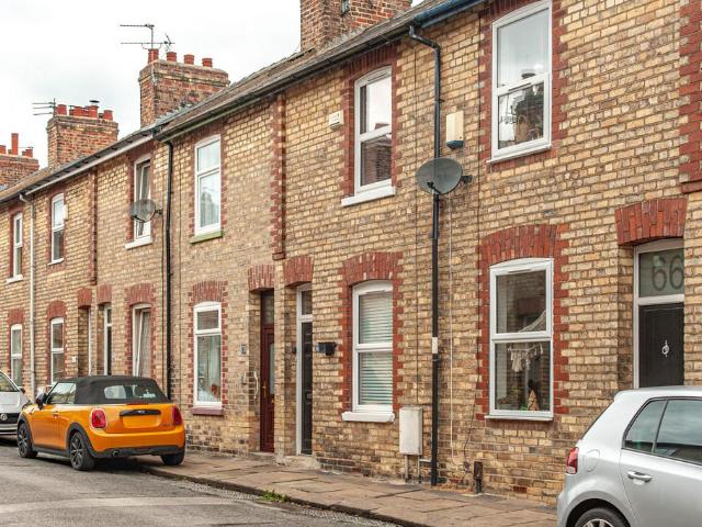 2 bedroom terraced house to rent