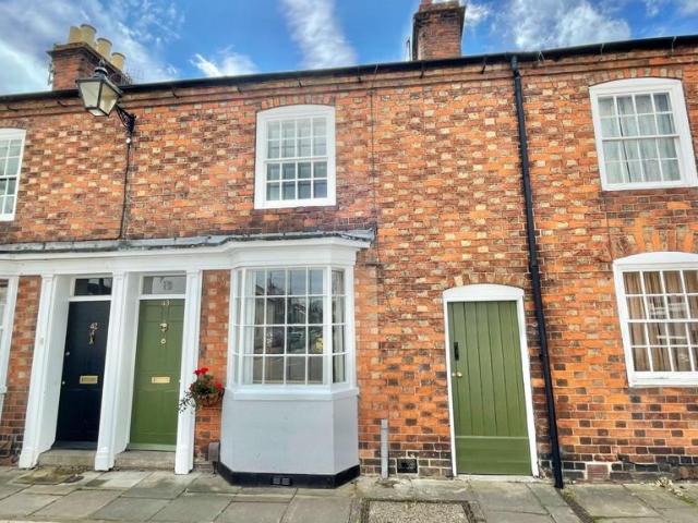 2 bedroom terraced house to rent