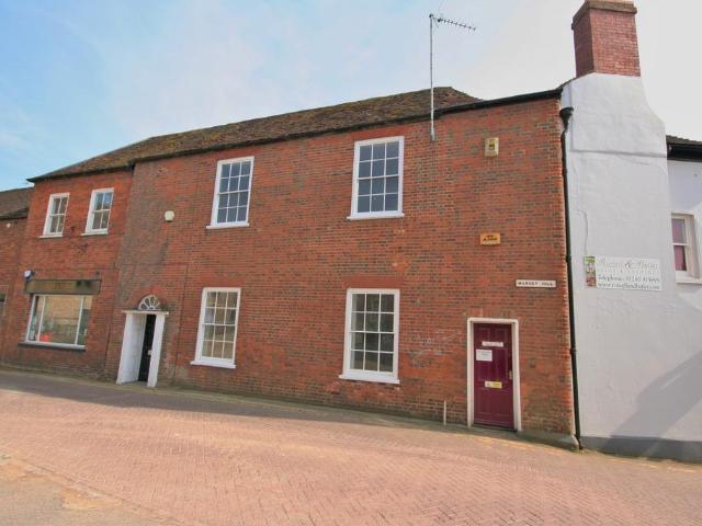 2 bedroom terraced house to rent