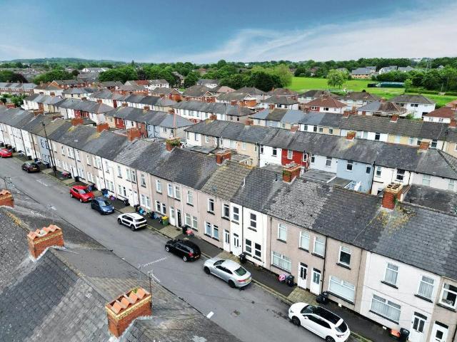 2 bedroom terraced house to rent