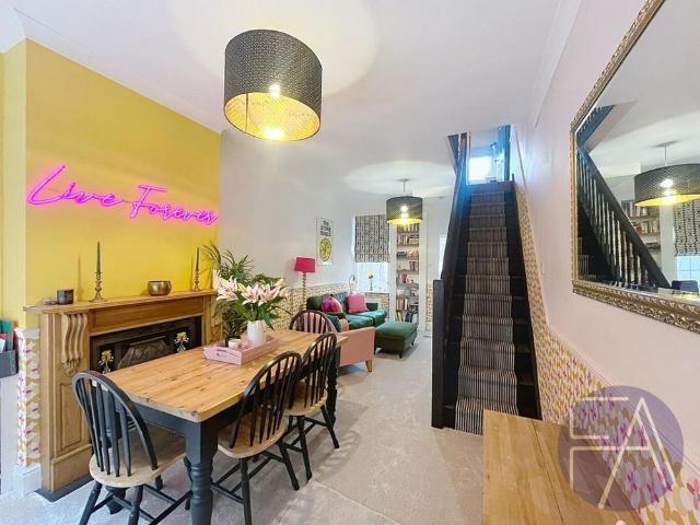 2 bedroom terraced house to rent