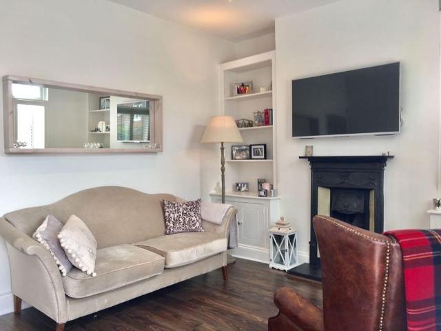 2 bedroom terraced house to rent