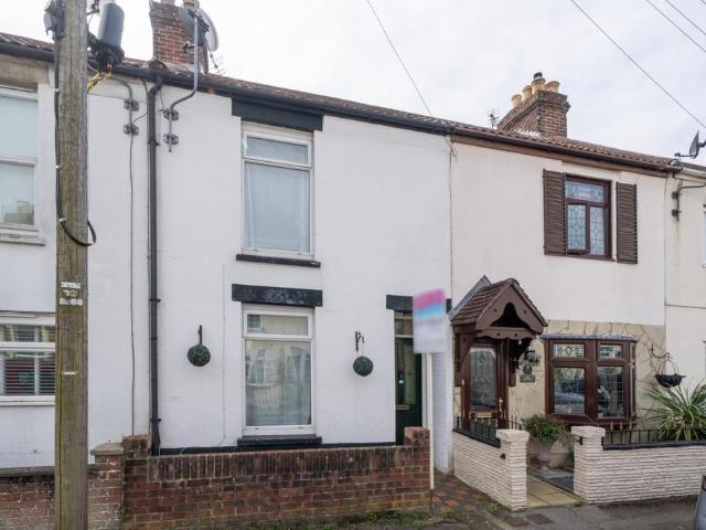 2 bedroom terraced house to rent