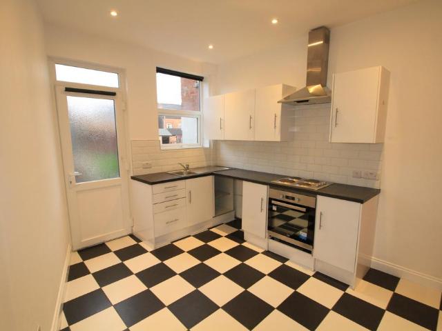 2 bedroom terraced house to rent