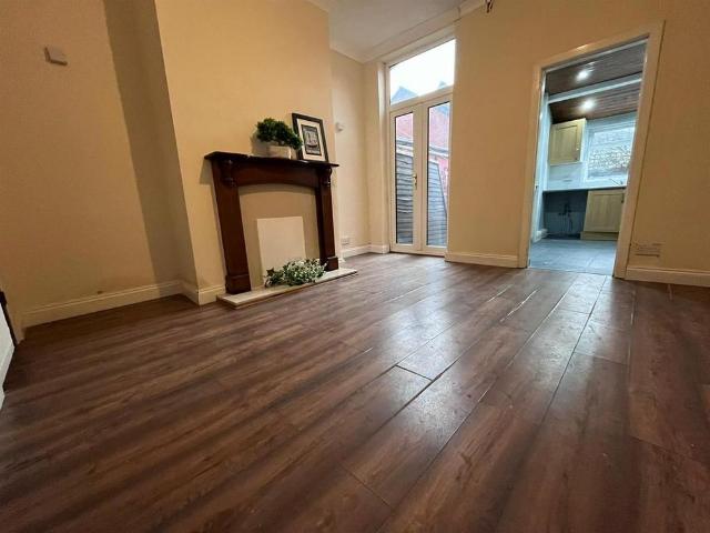 2 bedroom terraced house to rent