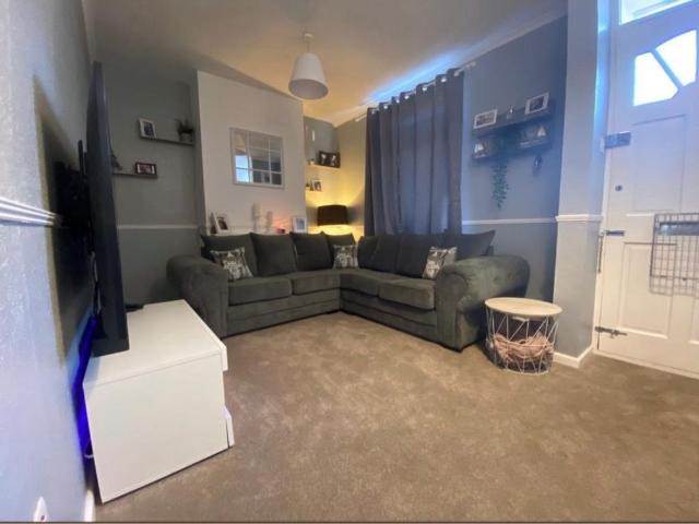 2 bedroom terraced house to rent