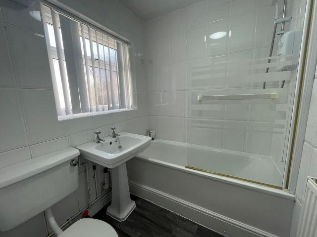 2 bedroom terraced house to rent