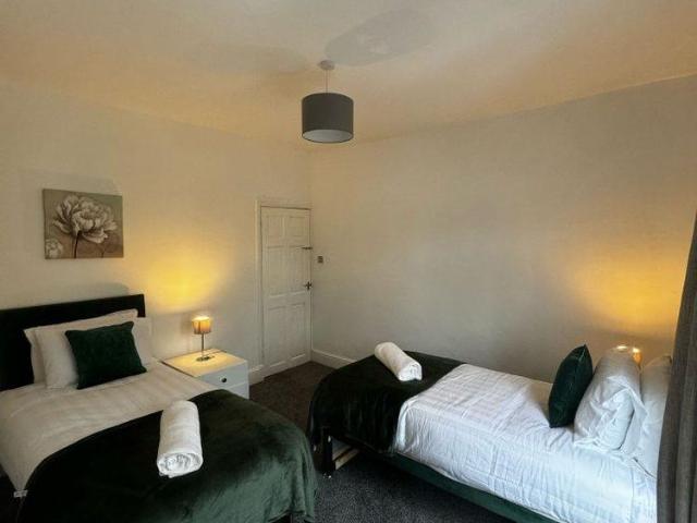 2 bedroom terraced house to rent