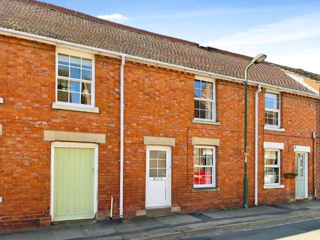 2 bedroom terraced house to rent
