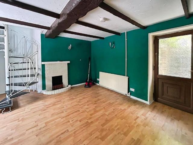 2 bedroom terraced house to rent
