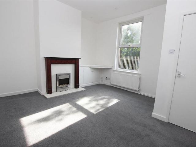2 bedroom terraced house to rent