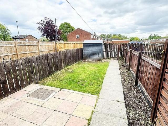2 bedroom terraced house to rent