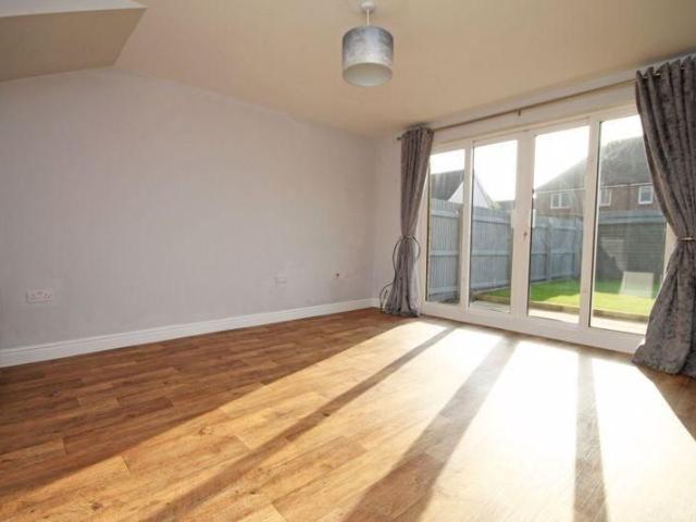 2 bedroom terraced house to rent