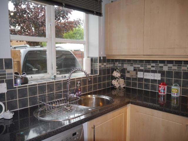 2 bedroom terraced house to rent
