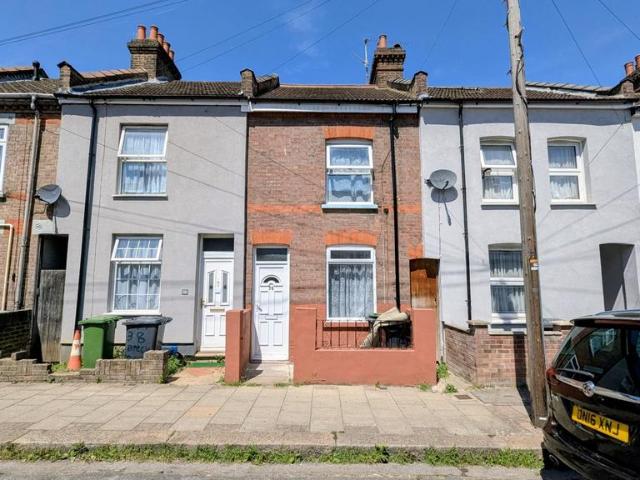 2 bedroom terraced house to rent