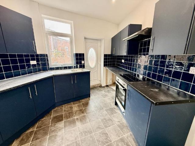 2 bedroom terraced house to rent