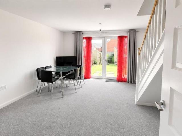 2 bedroom terraced house to rent