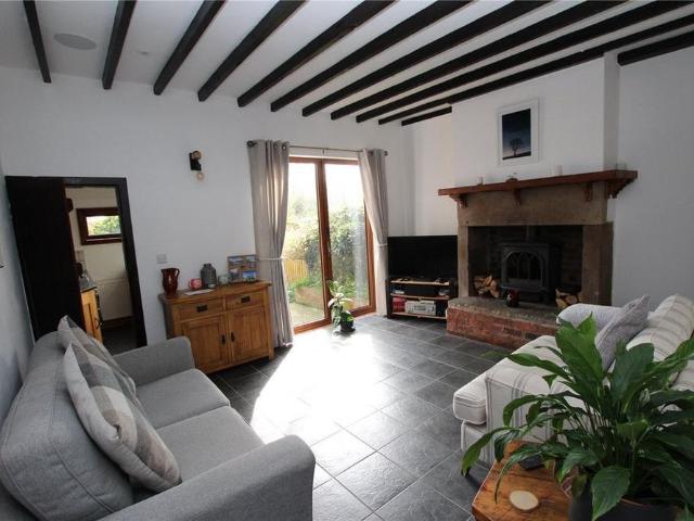 2 bedroom terraced house to rent