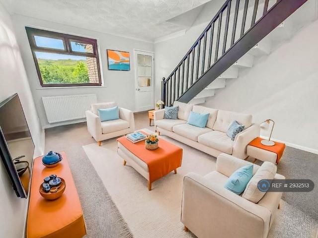 2 bedroom terraced house to rent