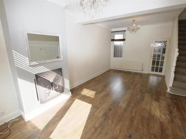 2 bedroom terraced house to rent