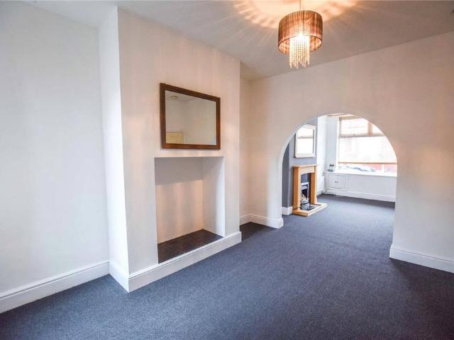 2 bedroom terraced house to rent