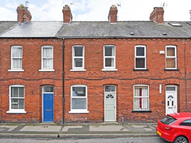 2 bedroom terraced house to rent
