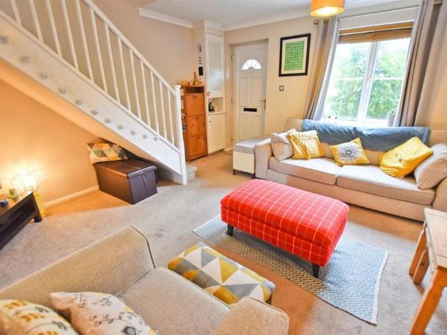 2 bedroom terraced house to rent