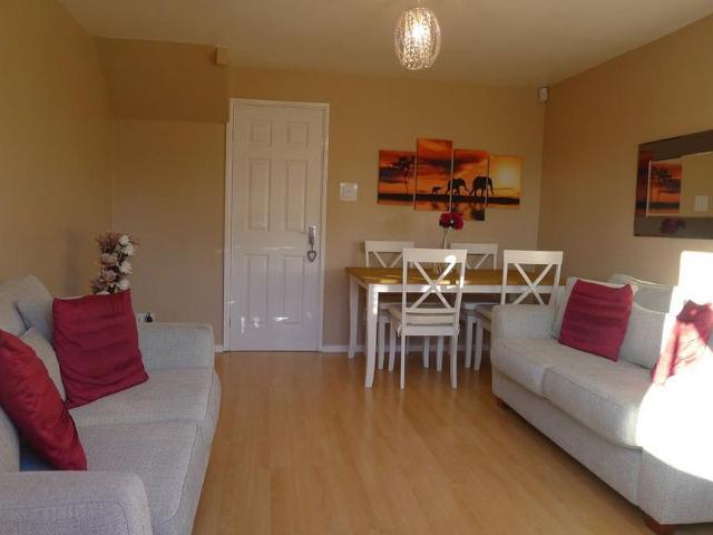 2 bedroom terraced house to rent