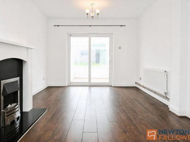 2 bedroom terraced house to rent