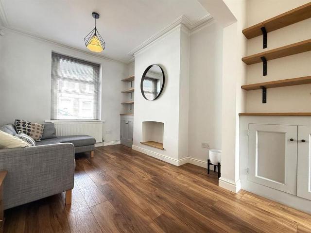 2 bedroom terraced house to rent