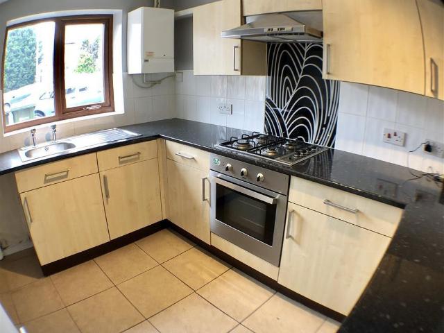 2 bedroom terraced house to rent