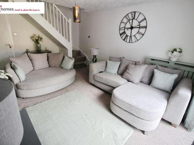 2 bedroom terraced house to rent