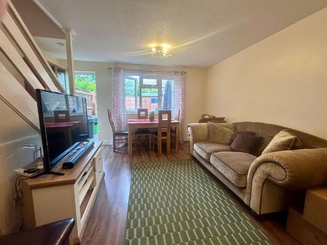 2 bedroom terraced house to rent